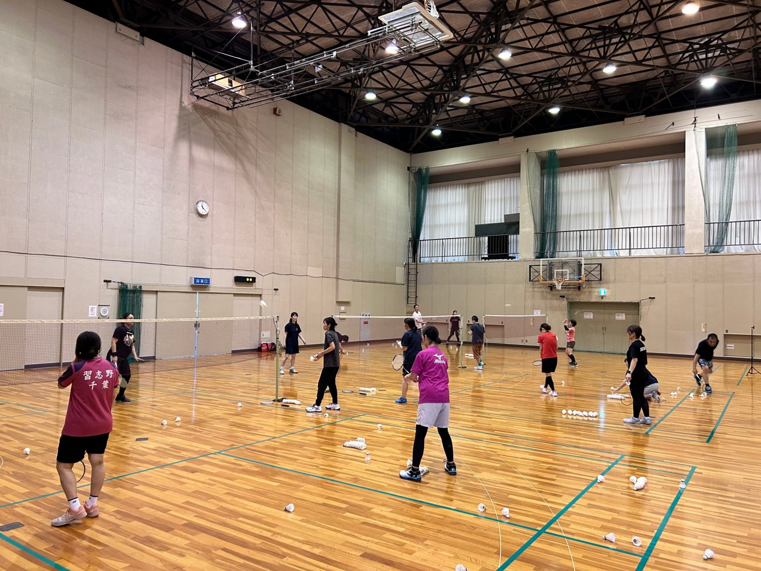 令和6年度バドミントン教室 一期教室風景 - ウカルちゃんアリーナ（滋賀県立体育館）